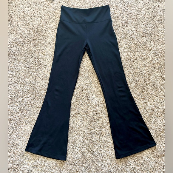 ZYIA | Pants & Jumpsuits | Zyia Active Solid Black Flare Size 68 ...